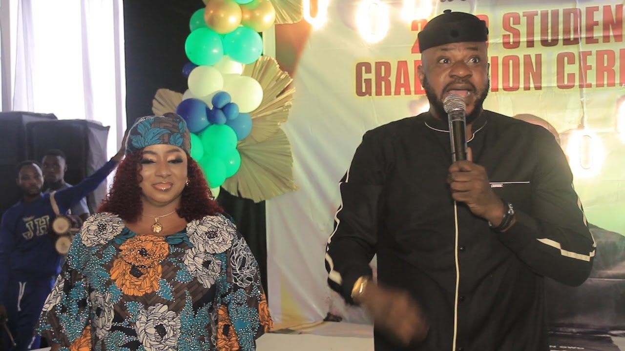 GREAT HONOR! ODUNLADE ADEKOLA AND MIDE MARTINS STORM IN AT AFEEZ OWO ...