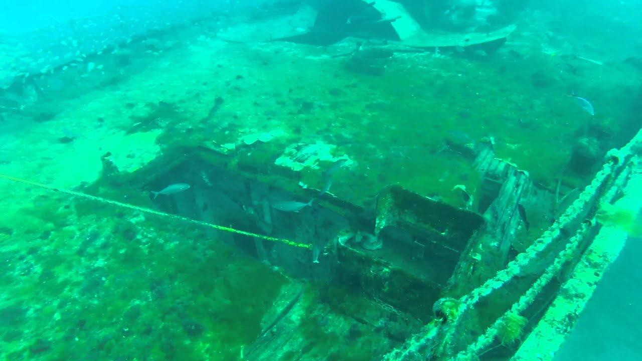 USS Mohawk CGC Dive - YouTube