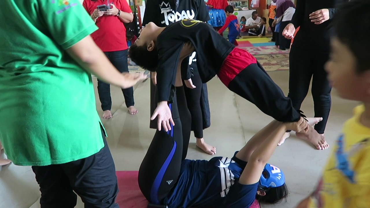 Yoga for Kids - Superhero Themed - YouTube