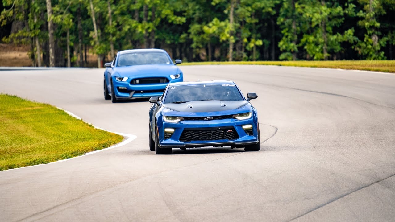 Chasing Shelby Cobra GT350 in Camaro SS 1LE and doing our fastest lap ...
