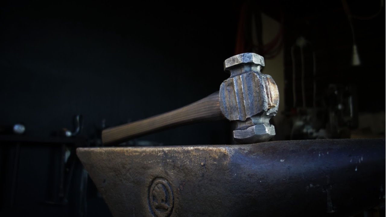 Blacksmithing - Forging a blacksmith's hammer (in 6 Minutes) - YouTube
