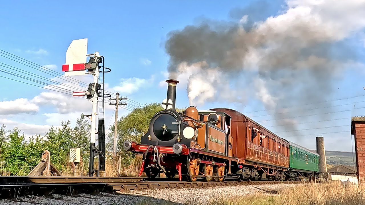 'Fenchurch' and 'Bahamas' at the Keighley & Worth Valley Railway Autumn ...