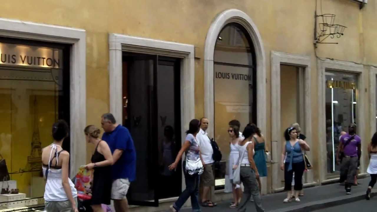 ROME - Via dei Condotti (Luxury Street) - YouTube