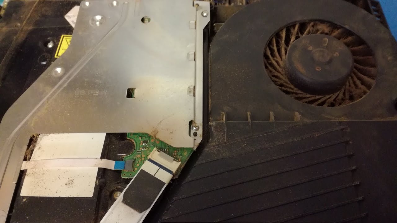 Cleaning out a filthy Playstation 4 that is overheating - YouTube