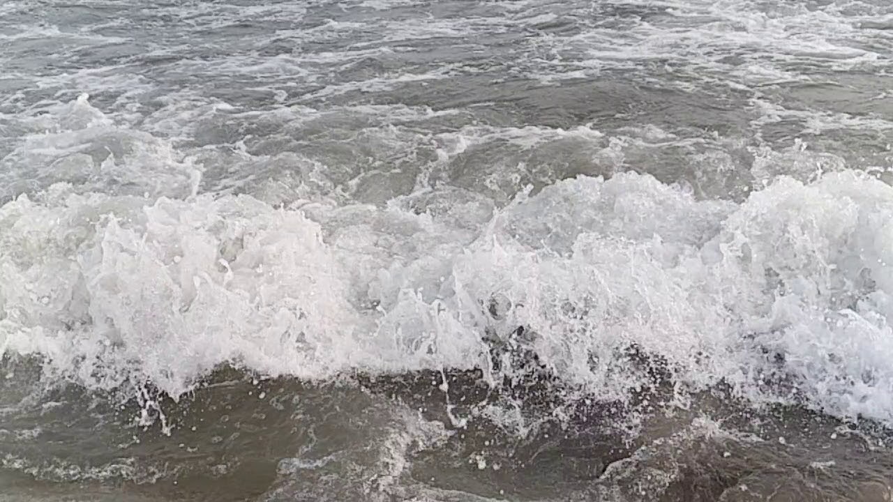 Sea waves in slow motion - YouTube