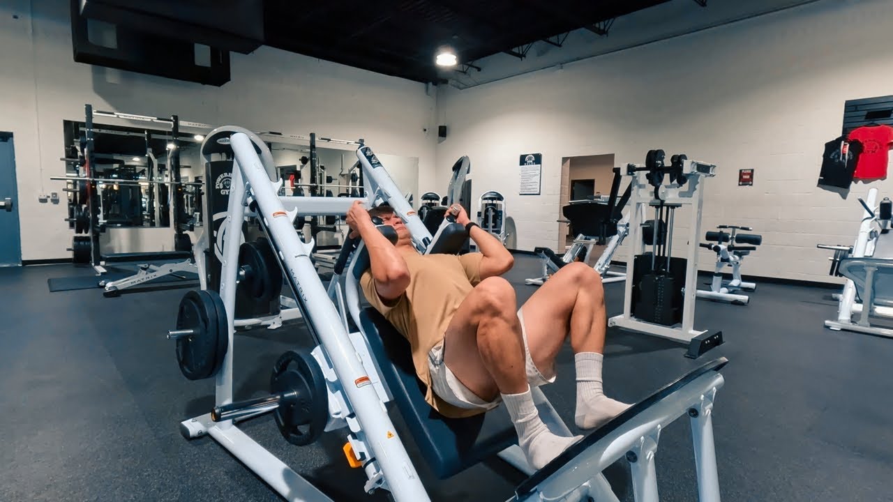 IRL STREAM LEGS THUNDER THIGHS | SQUATS | COME SAY HI - YouTube