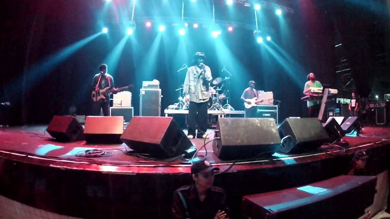 Midnite - Bushman (Recife, Brasil - 2014) - YouTube