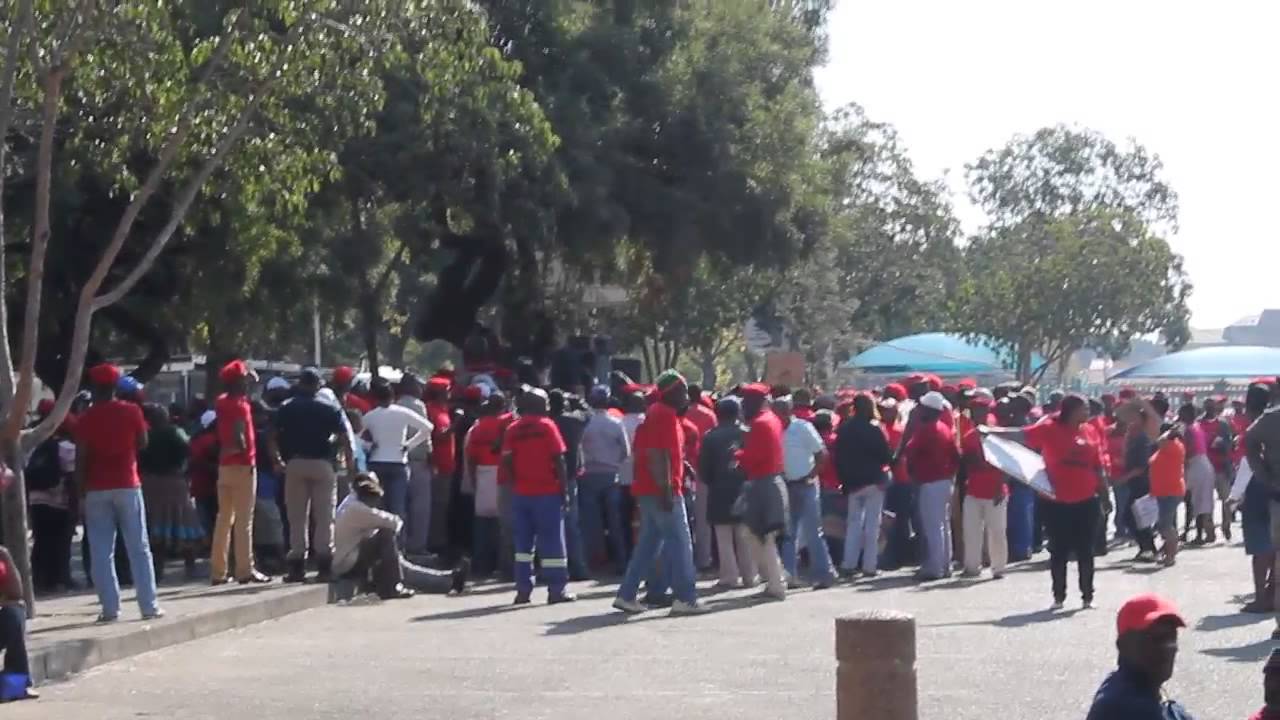 Marchers at Germiston civic centre 3 - YouTube