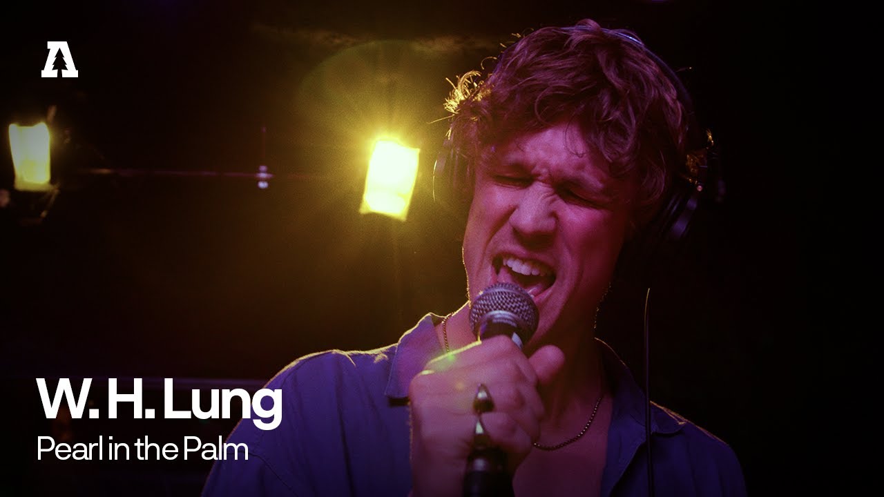 W. H. Lung - Pearl in the Palm | Audiotree Live - YouTube
