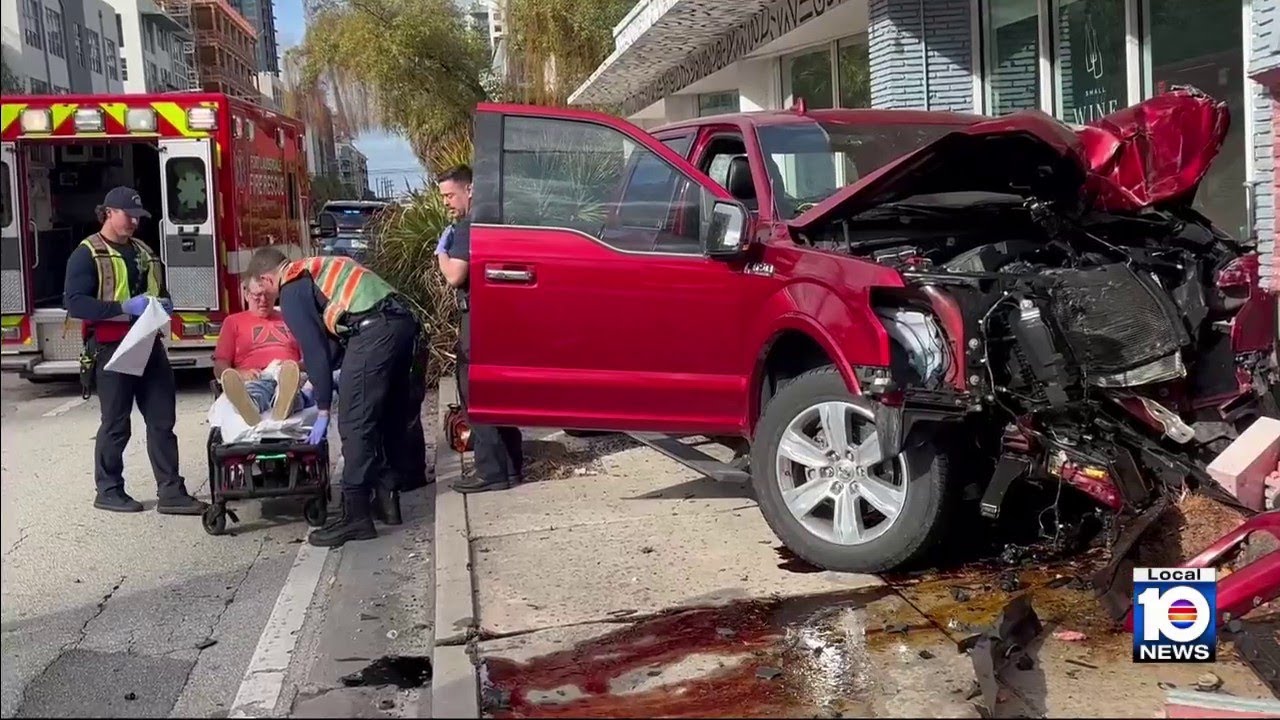 Man hurt after driving truck into palm tree the Fort Lauderdale wine ...