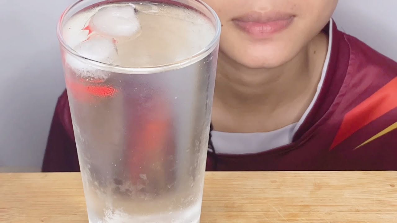 ASMR Drinking Fresh Cold Water, Drinking Sound - YouTube