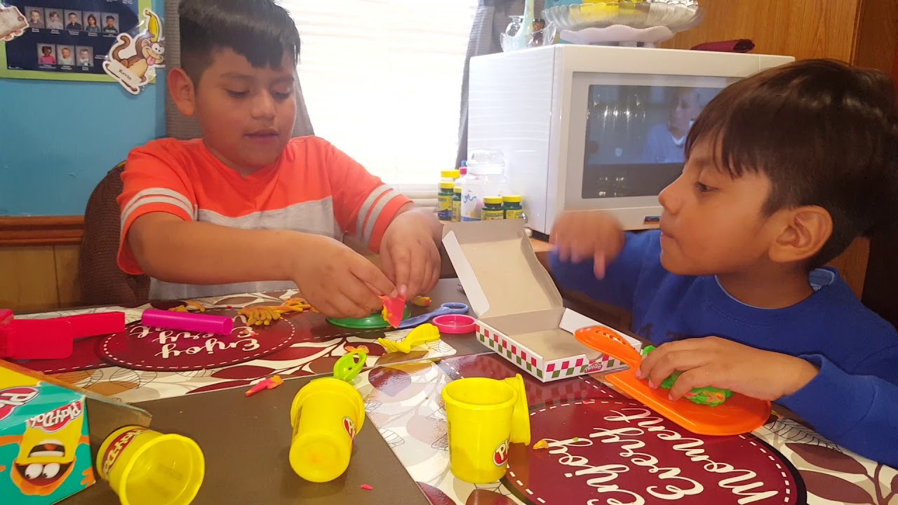 Making pizza blaido WEIRD😂😂😫😫😫 - YouTube