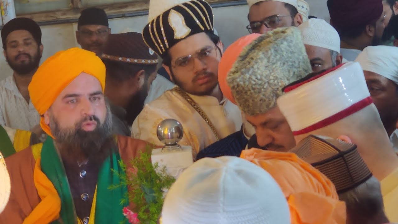 Fateha Arbain sandal Mali Tajuddin baba junaidi rh shaik roza Gulbarga - YouTube