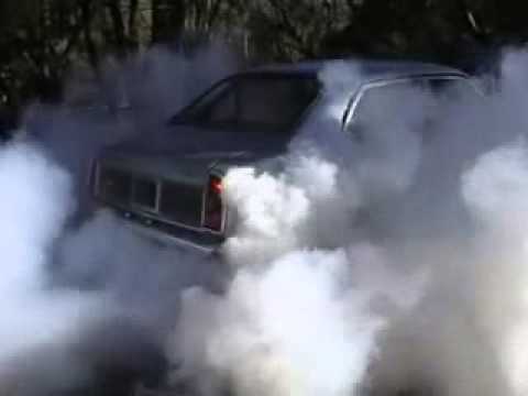 Chrysler (Mitsubishi) Lancer burnout - YouTube