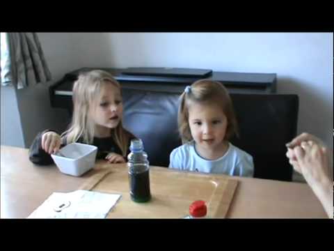 A Fun Kitchen Science Experiment for Make Time 2 Play - YouTube