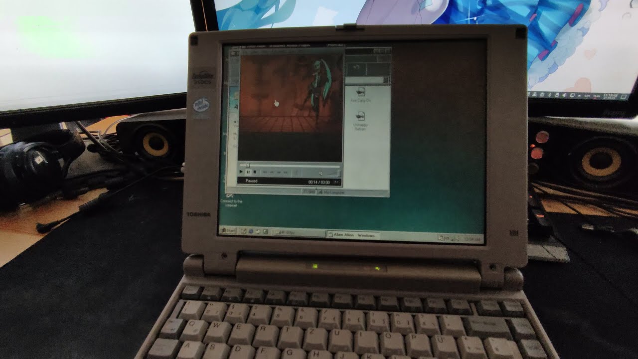 Vintage Retro Laptop - TOSHIBA Satellite 210CS #3 - YouTube