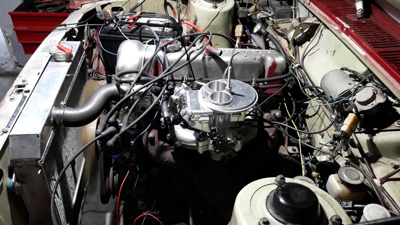 Holley sniper first start - YouTube