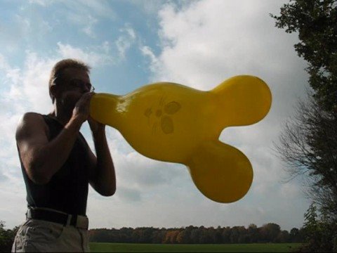 Balloon blow to pop - mouse head - YouTube