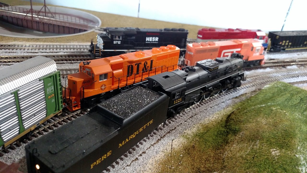 Running HO Scale Trains on Large Layout Week of 10/4/2020 - YouTube
