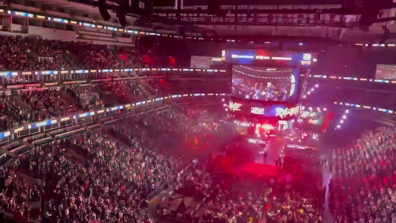 CM PUNK AEW Debut Live Crowd Reaction - YouTube