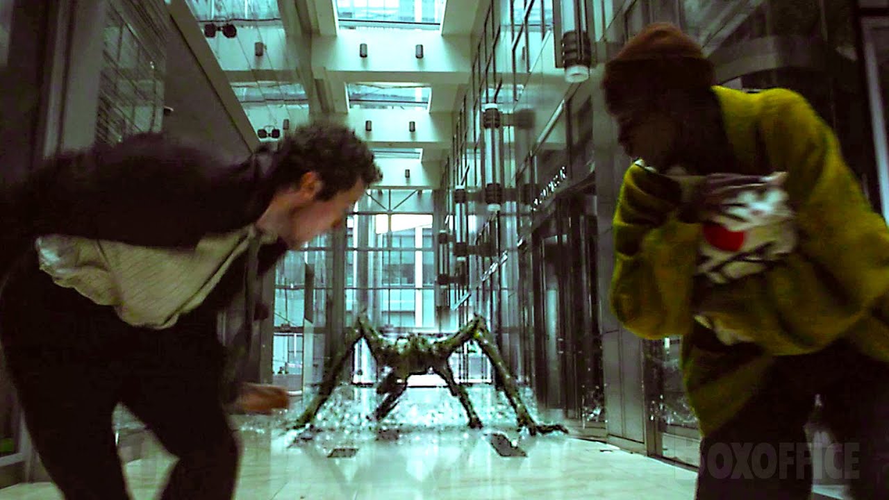 Wherever they go, the aliens will chase them (Full Scene) 🌀 4K - YouTube