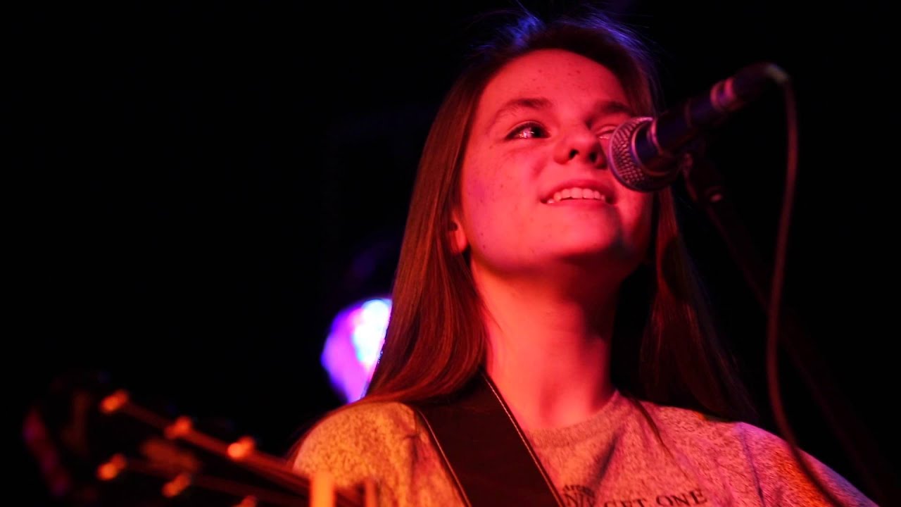 ANNA HOFFMAN GIVE ME LOVE - YouTube