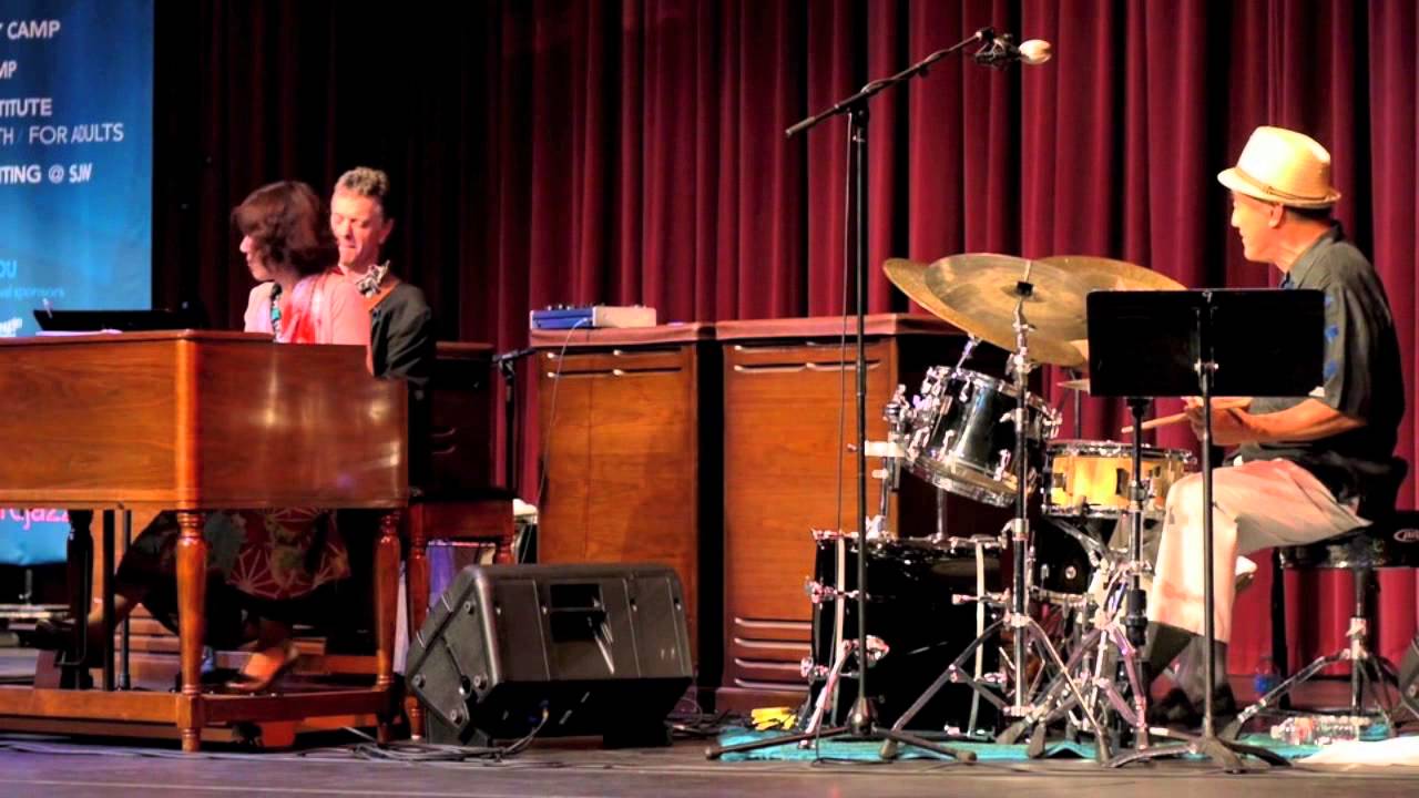 Midori Ono at 5th Annual Jazz Organ Fellowship Tribute - YouTube