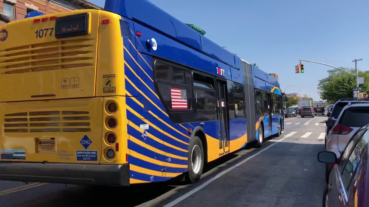 2018 New Flyer XN60 #1077 on the B35 at Church Avenue and Beverley Road ...