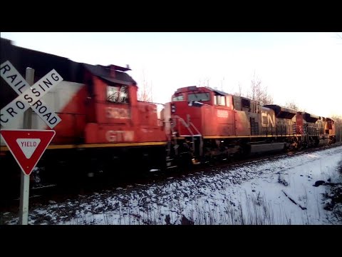 Late A450! (CN 8801/CN 8869/GTW 5828) Flying at Sunset! 11/19/22 - YouTube