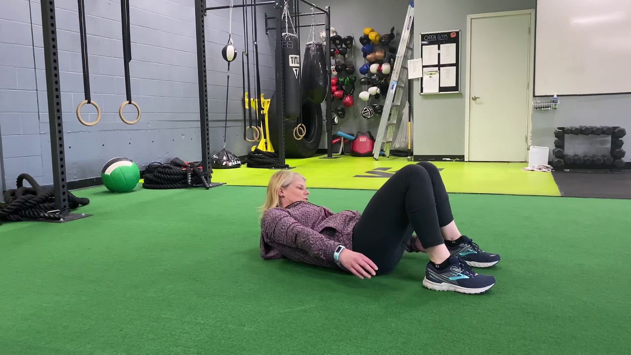 Sit up heel taps - YouTube