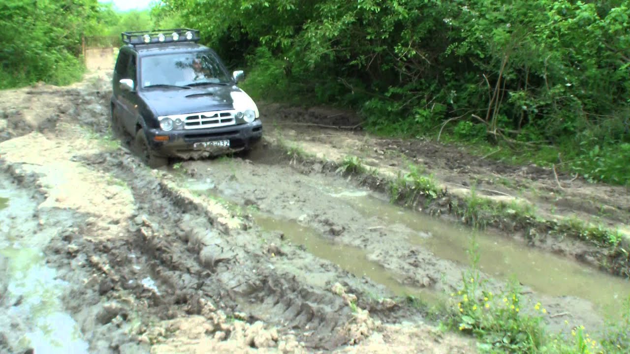 Ford maverick (nissan terrano) off road GEORGIA 2015 - YouTube