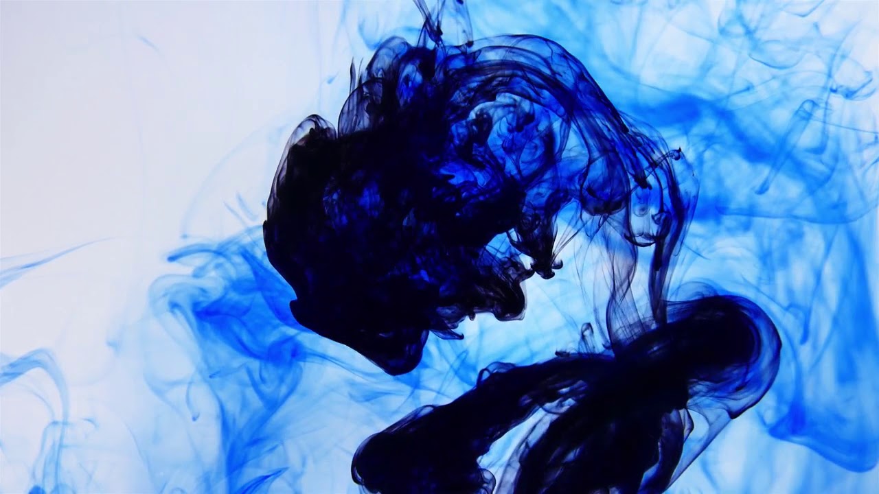 Liquidos azules sobre el agua HD - YouTube