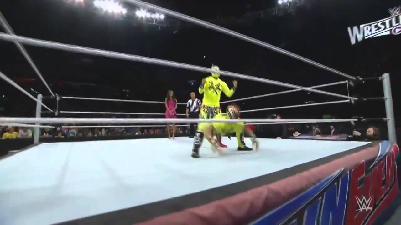 WWE The Lucha Dragons Entrance Live - YouTube