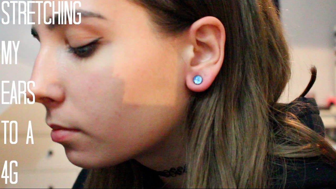 Stretching My Ears To a 4g | Vlogmas - YouTube