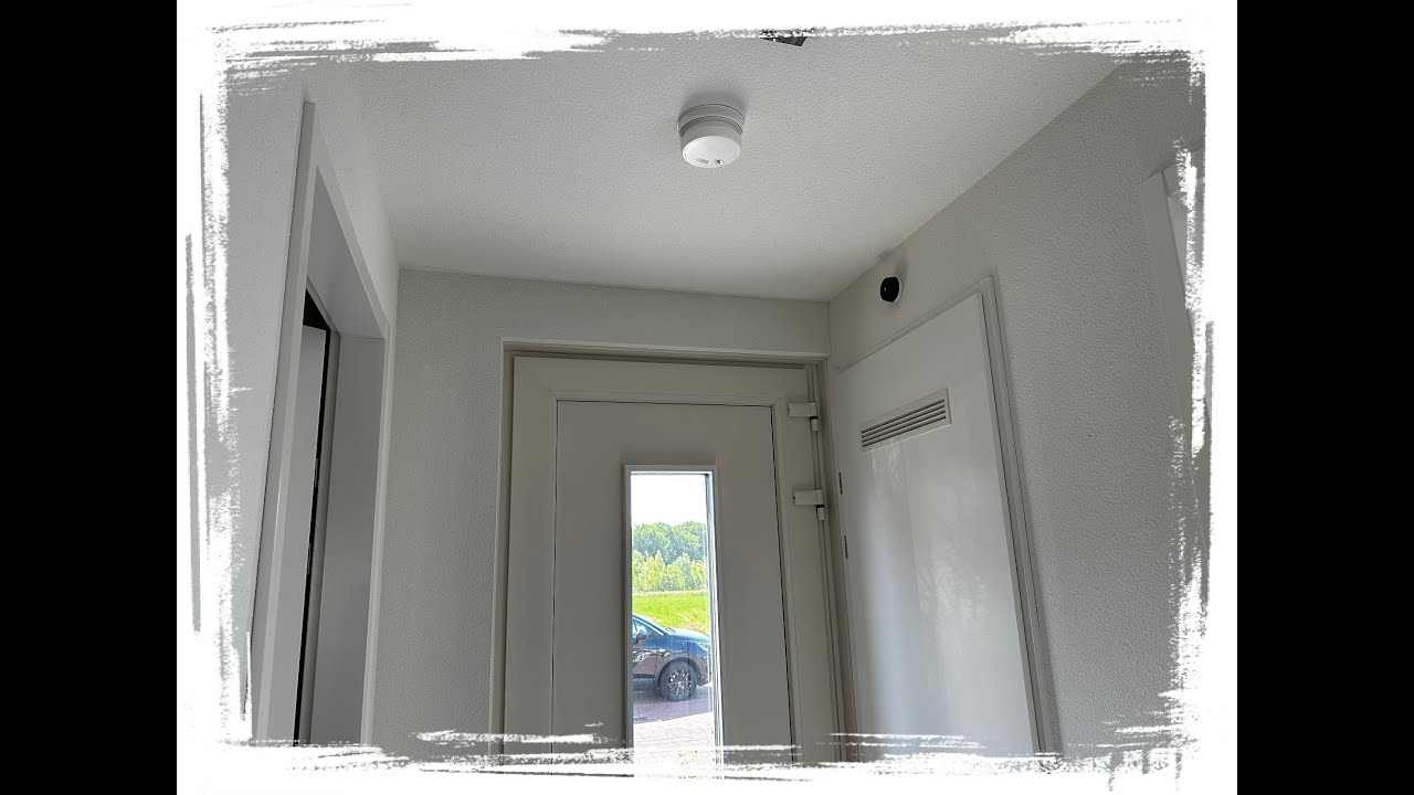 Herstel spack spuitwerk wanden en plafonds na lekkage. - YouTube