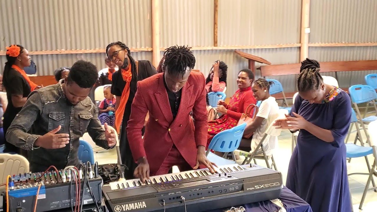 🙆‍♀️What Saviour Bee Did After Recovering When Visited LeviPro - YouTube