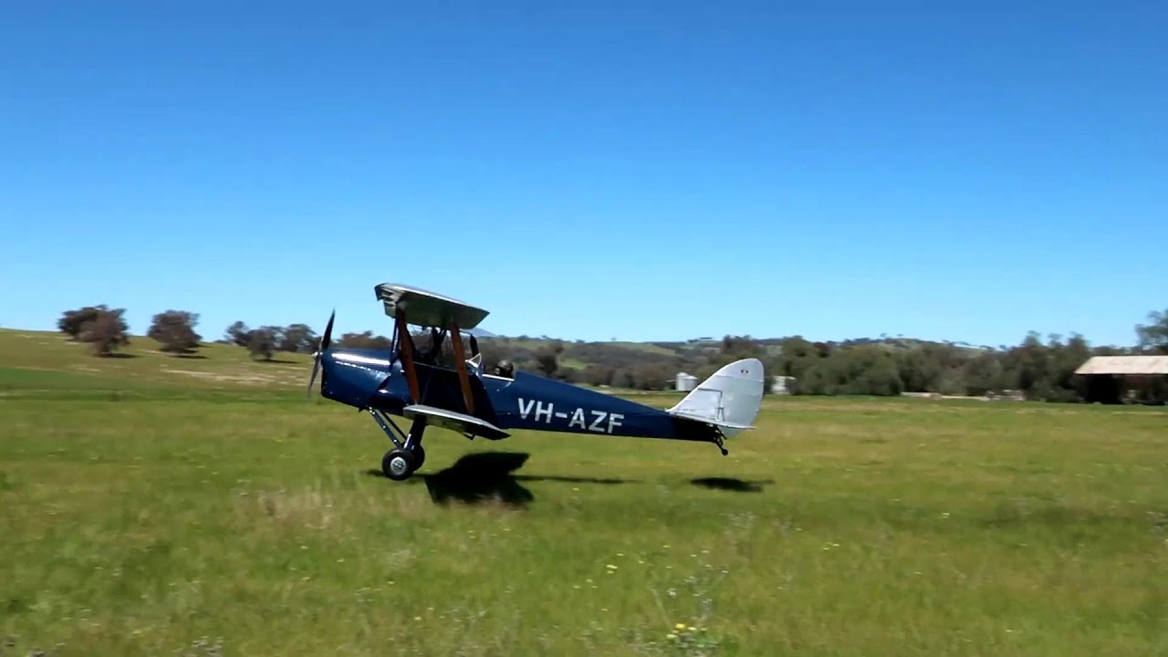 TIGER MOTH LANDING AND ENGINE WORKSHOP .. - YouTube