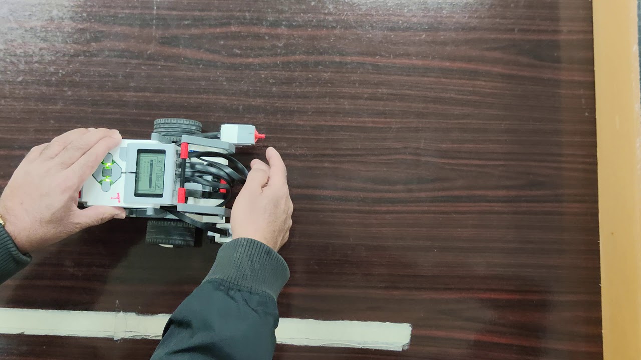 Lesson 3 - Touch sensor - EV3 - YouTube