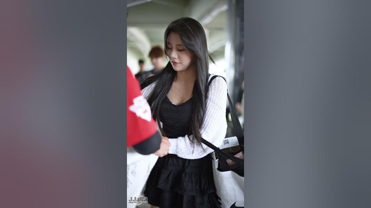 240609 ' 출근길 ' 유세빈 치어리더 직캠 By.JJaGa #잠실야구장 #기아타이거즈 #kiatigers - YouTube