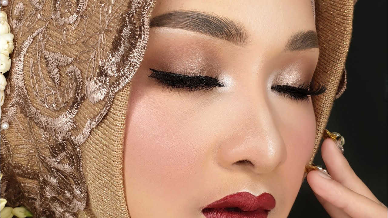 proses make up by eka ayu - YouTube