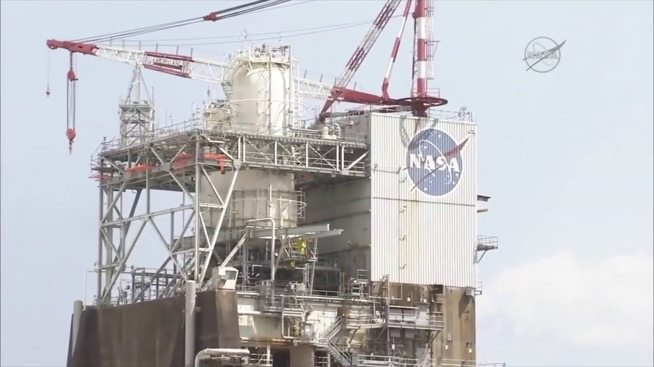 NASA SLS Rocket Engine Fired Up to Test Flight Controller - YouTube