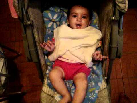 dudinha com 6 meses ja aprontando