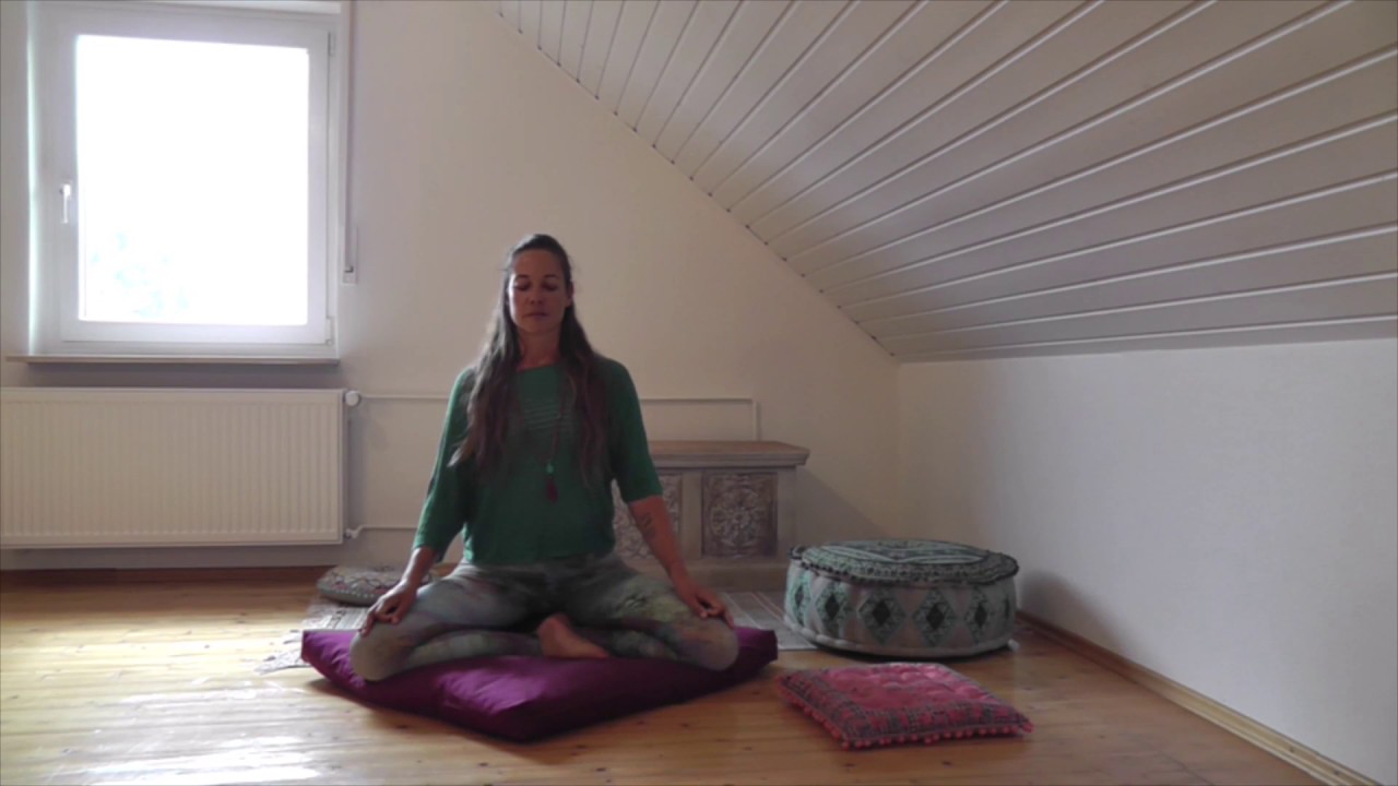 One World Yoga Pranayama - aktivierende Atemübungen - YouTube