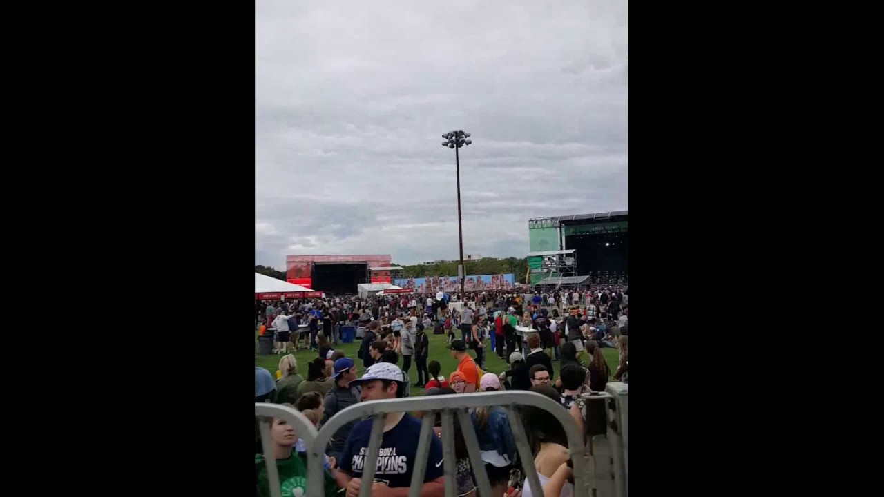 Converge Live @ Boston Calling (Ferris Wheel + "Mosh Pit") - YouTube
