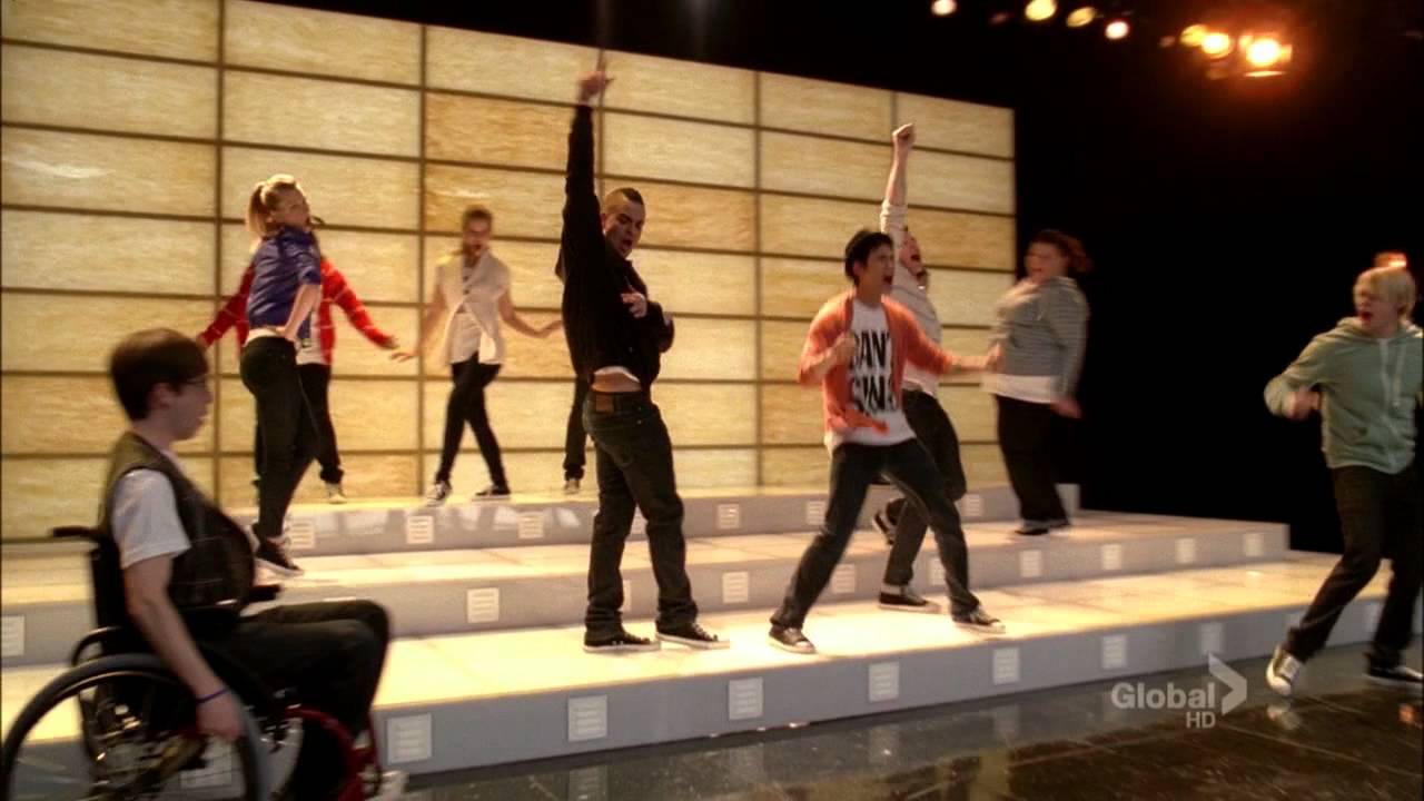 Glee - Born This Way (Full Performance) - YouTube