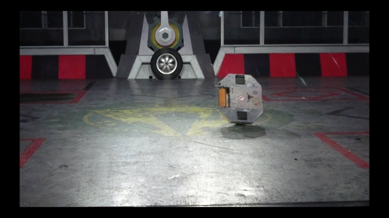 Concussion - Robot Wars 2017 (Series 3/10) - Self Righting Video - YouTube