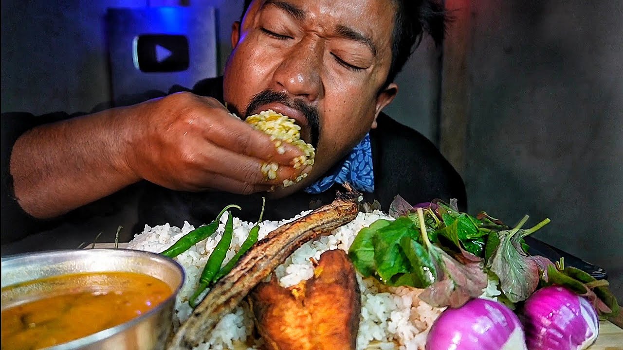 Eating yummy Dimasa cuisine 🌶️ - YouTube