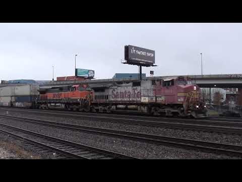 Ex. ATSF Warbonnet and H1 Dash 9 on BNSF S-LBENSA lead by BNSF #683 Kansas City, MO 12/16/23 ...