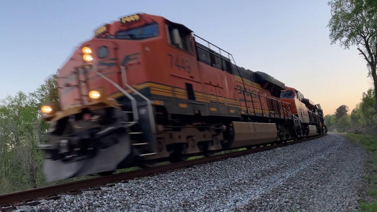 59 MPH NS 240 Flying Thru Suwanee, Georgia! 4/13/2024 - YouTube