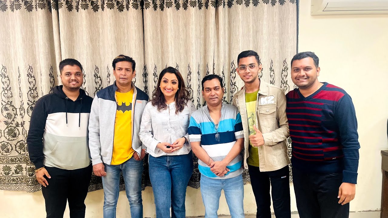 We meet maharashtrachi hasya jatra cast 😍in #jalgaon - YouTube